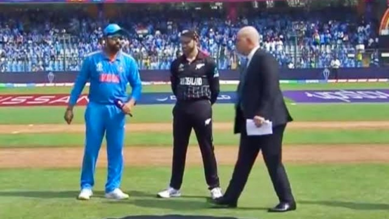 Former Pakistan Cricketer accuses Rohit Sharma of Toss Fixing in World Cup 2023